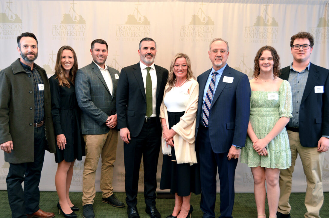 Browns head coach tackles faith, family, football in awards dinner ...